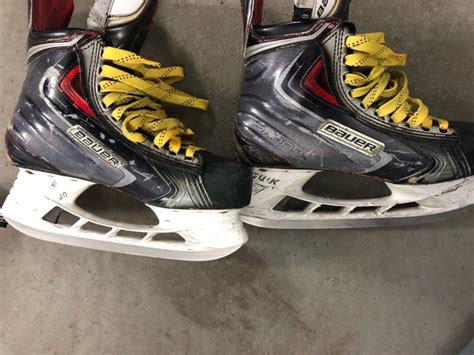 Продам коньки Bauer apx2. Состояние неплохое. Размер 8ее. Стельки будут ...