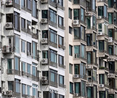 경기 안양서 ‘에어컨 실외기 해체하던 노동자 추락1명 사망