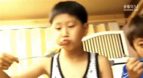 이강인 케이크 숟가락으로 퍼먹는 거 봐줄 사람 인스티즈instiz 익명잡담 카테고리