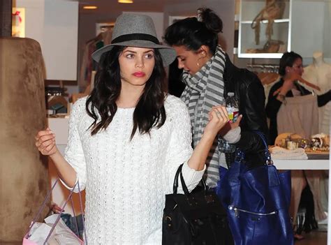 Jenna Dewan la future maman séclate à faire du shopping en attendant