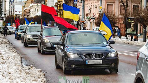 Жіночий автопробіг для збору коштів захисникам - Auto24