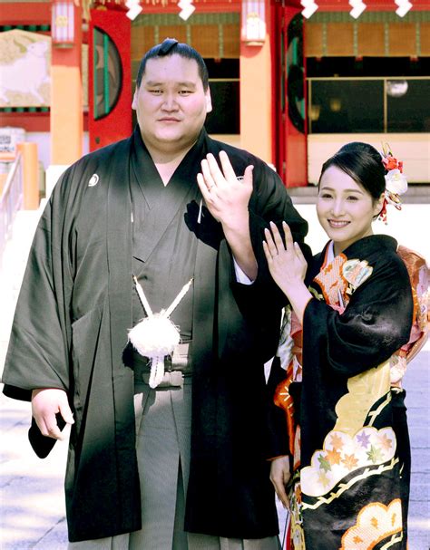 照ノ富士が挙式 結婚は3年前 大関陥落後も支えとなり「復活するきっかけになったのは奥さんのおかげ」 スポーツ報知