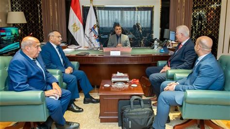 وزير الدولة للإنتاج الحربى يلتقى شركة بابيريوس الإسترالية لبحث