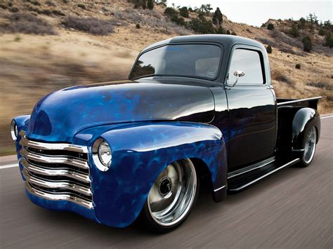 10 Slammed Trucks That Actually Look Great