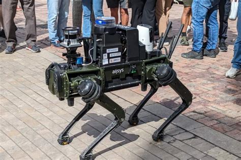 Разработка Робота Полицейского в Малаге