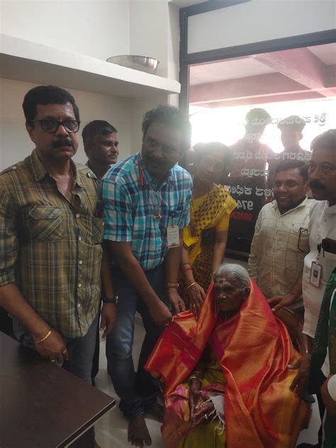Padmashree Saalumarada Thimmakka Visit Swamy Koragajja Aadisthala Koragajja Temple Kuthar