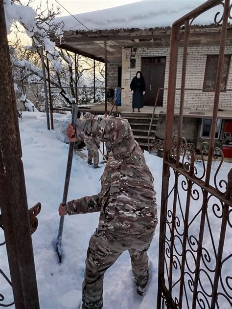 საქართველოს საქართველოს თავდაცვის ძალების სამხედროები დიდთოვლობით გამოწვეული პრობლემების