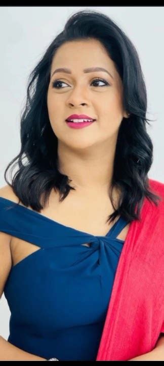 ප්‍රවෘත්ති නිවේදිකාවක් වශයෙන් පැමිණ රංගන ජීවිතය සාර්ථක කර ගත් ඇය 😍 Youtube