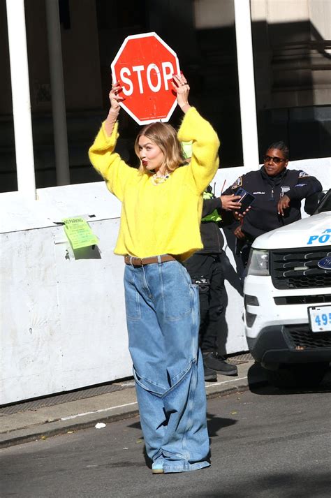 Gigi Hadid Maybelline Shoot Nyc Raw Glamour Hot Celebs Home