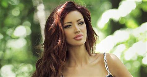 Bianca Dragusanu Si A Schimbat Total Look Ul Reactia Fanilor Erai