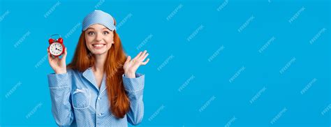 Premium Photo Cheerful And Enthusiastic Redhead Girl Dont Want To