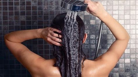 Sering Dilakukan Hindari 5 Kesalahan Saat Mandi Dengan Shower Yang