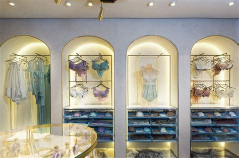 Las Tiendas M S Sexys De Madrid Y Barcelona