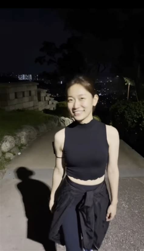 김슬기 뚜와이씨 좀 여며 동료배우 난리난 몸매이 정도였어