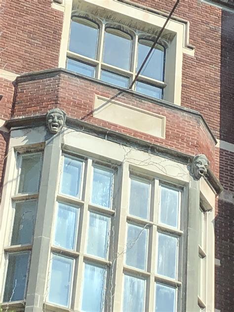 Bring Back Weird Gargoyles On Buildings Rredscarepod