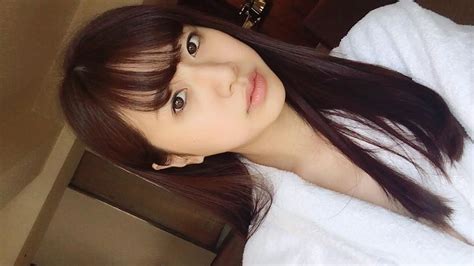 大伴理奈 私が小学生の頃から 可愛がってくれてたマミオバとトミーおじさんが 静岡から来てたので一緒にご飯したよ マミオバに全身エステし