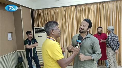 লাল শাড়ি দেখায় কলকাতার দর্শকদের কৃতজ্ঞতা জানালেন সাইমন সাদিক Lal