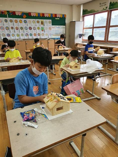 24日から首都圏の幼稚園や小・中学校の登校人数を3分の1に制限 亜洲日報