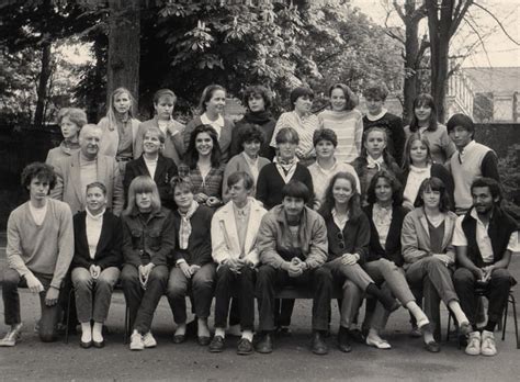 Photo De Classe Classe De Terminale A De 1981 Lycée Saint Paul