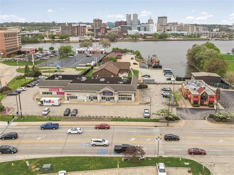 Gateway Plaza Cloverleaf