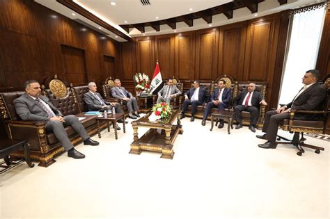المالية النيابية تجتمع بحضور محافظ البنك المركزي لبحث جملة ملفات