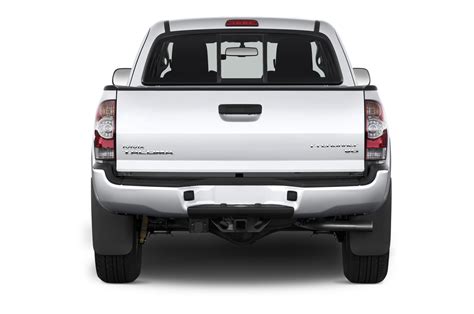 Toyota Hilux Side View