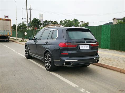 搭载v8引擎的百万级旗舰型suv 宝马x7 M50i交付深圳客户 知乎