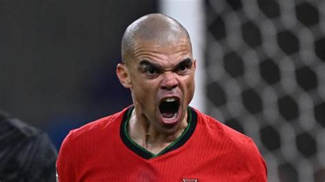 Pepe Lascia Il Calcio A 41 Anni Tutti I Titoli Vinti Il Saluto Di CR7