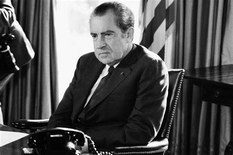 Nixon Shamelessly Tried To Sleep With Female Staffers