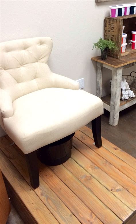Pedicure Platform Chair