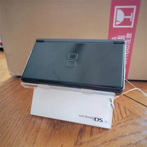 Nintendo Ds New Super Mario Bros Kiosk Consolevariations