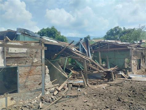 ကန်ပက်လက်တွင် စစ်ကောင်စီတပ်က လေကြောင်းမှတိုက်ခိုက်၍ စစ်ဘေးရှောင်များ ထိခိုက်သေဆုံး Bur Mizzima Com