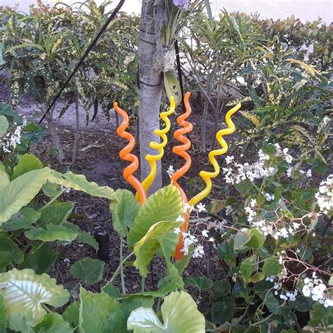 One Red Hand Blown Glass Garden Art Plant Stake 24 Inches Tall Free