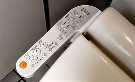 Totoウォシュレットのリモコンが故障？動かない原因＆電池の交換方法