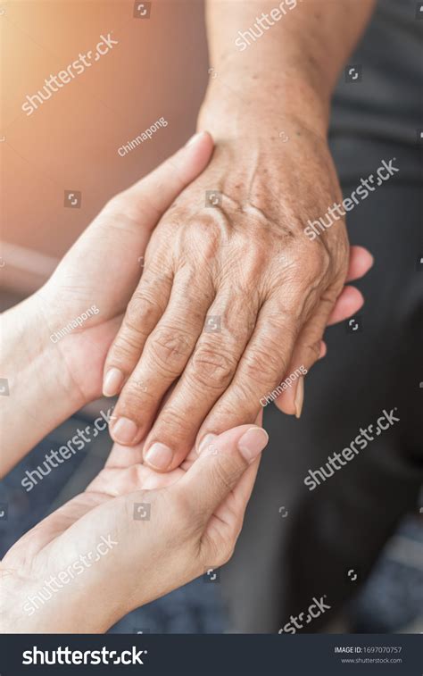 치매 26801개가 넘는 로열티 프리 라이선스 대상 스톡 사진 Shutterstock