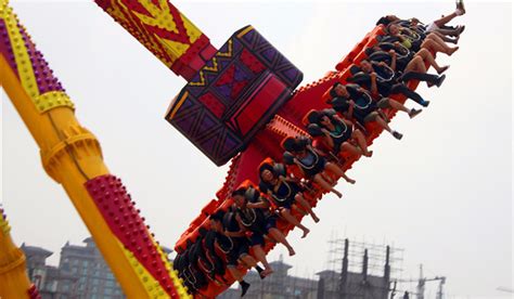 游乐园转圈那个叫什么坐着转圈圈那个叫啥游乐园骑马转圈叫什么第10页大山谷图库