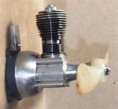 Cutaway Display Cox 049 Model Airplane Engine 4545133718