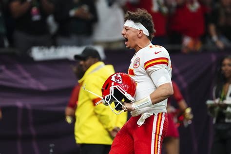 Patrick Mahomes Haircut Chiefs Quarterback Debuts New Hairstyle After