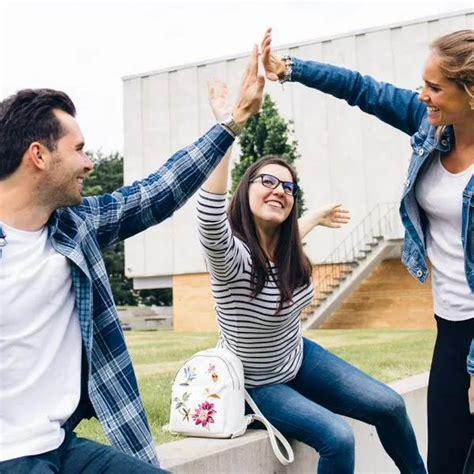 Icetex Abre Becas Del 100 Para Estudiar En Europa Y Estos Son Los