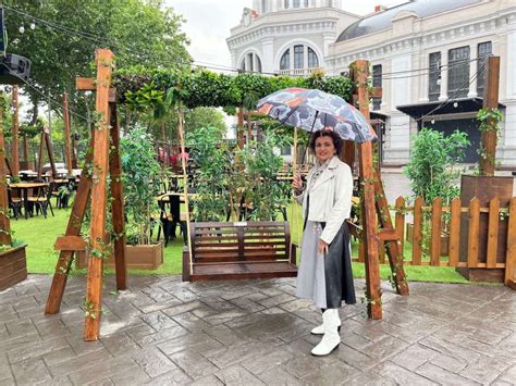 LLUEVE QUE SIGA LLOVIENDO