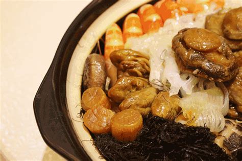 在广东只要盆菜出场，注定就有大场面！“盆满钵满”新春开运大菜