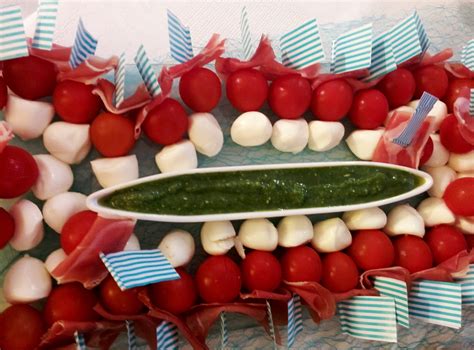 Brochettes apéritives Mozzarella Tomates Basilic