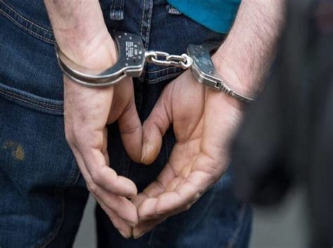 Un Père Accusé Davoir Abusé De Sa Fille Arrêté Ve