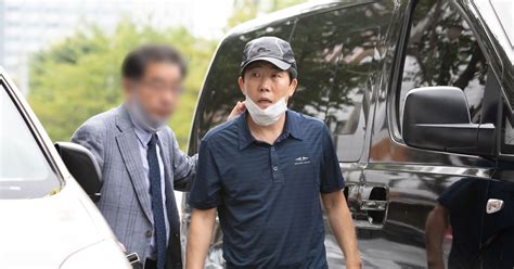 박상학 대표 압수수색중인 자유운동북한연합 사무실 도착