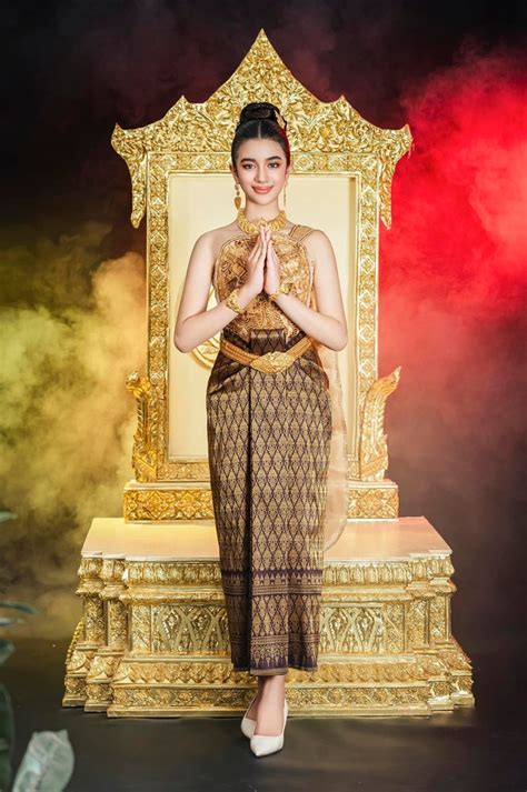 ស្រស់ស្អាតណាស់ពេល ព្រះនាង តូច ជេន ណា គ្រងរ៉ូបមួយនេះ Khmerload Cambodia Latest News