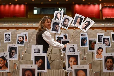 Baftas Fans Horrified By Andrew Scott Best Actor Snub