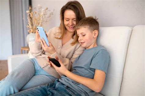 Desafio Naked Risco e dicas de segurança para adolescentes nas redes sociais