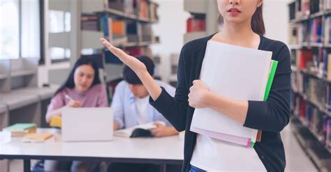 17 Things Librarians Want You To Know About Libraries