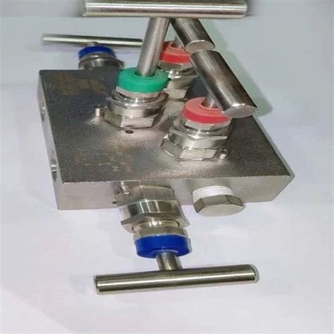 High Pressure Esslok Ss316 Manifold 5 Way Valve For Industrial Size