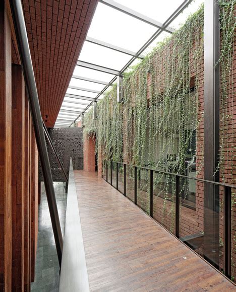 Ps 26 Office By Wahana Has An Underground Passage